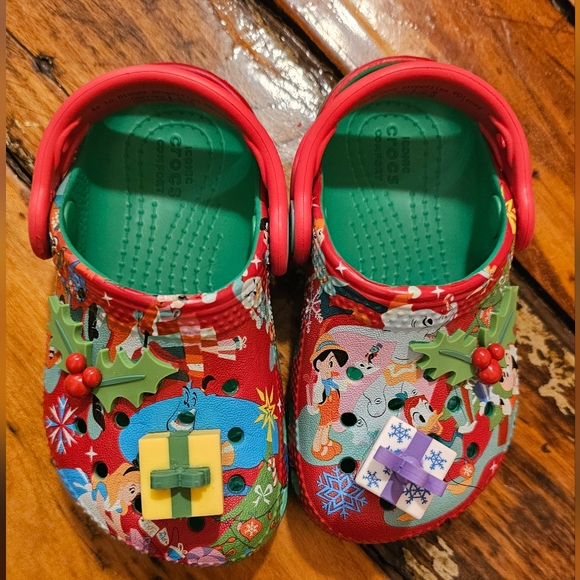 CROCS | Shoes | Crocs Red And Green Slippers With Vibrant Design | Poshmark